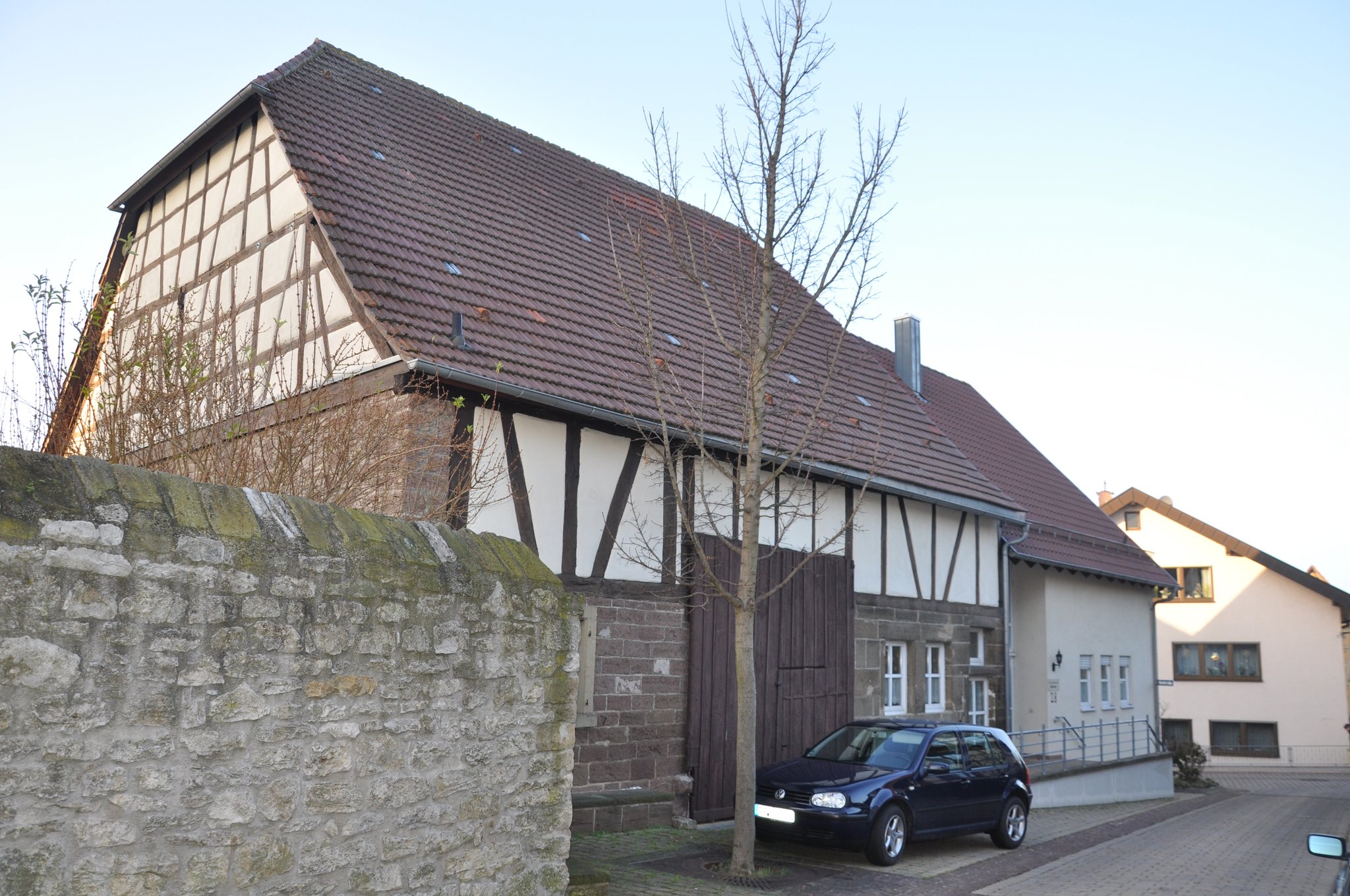 Dehoim in Neulingen: Das Evangelische Gemeindehaus Göbrichen - Region