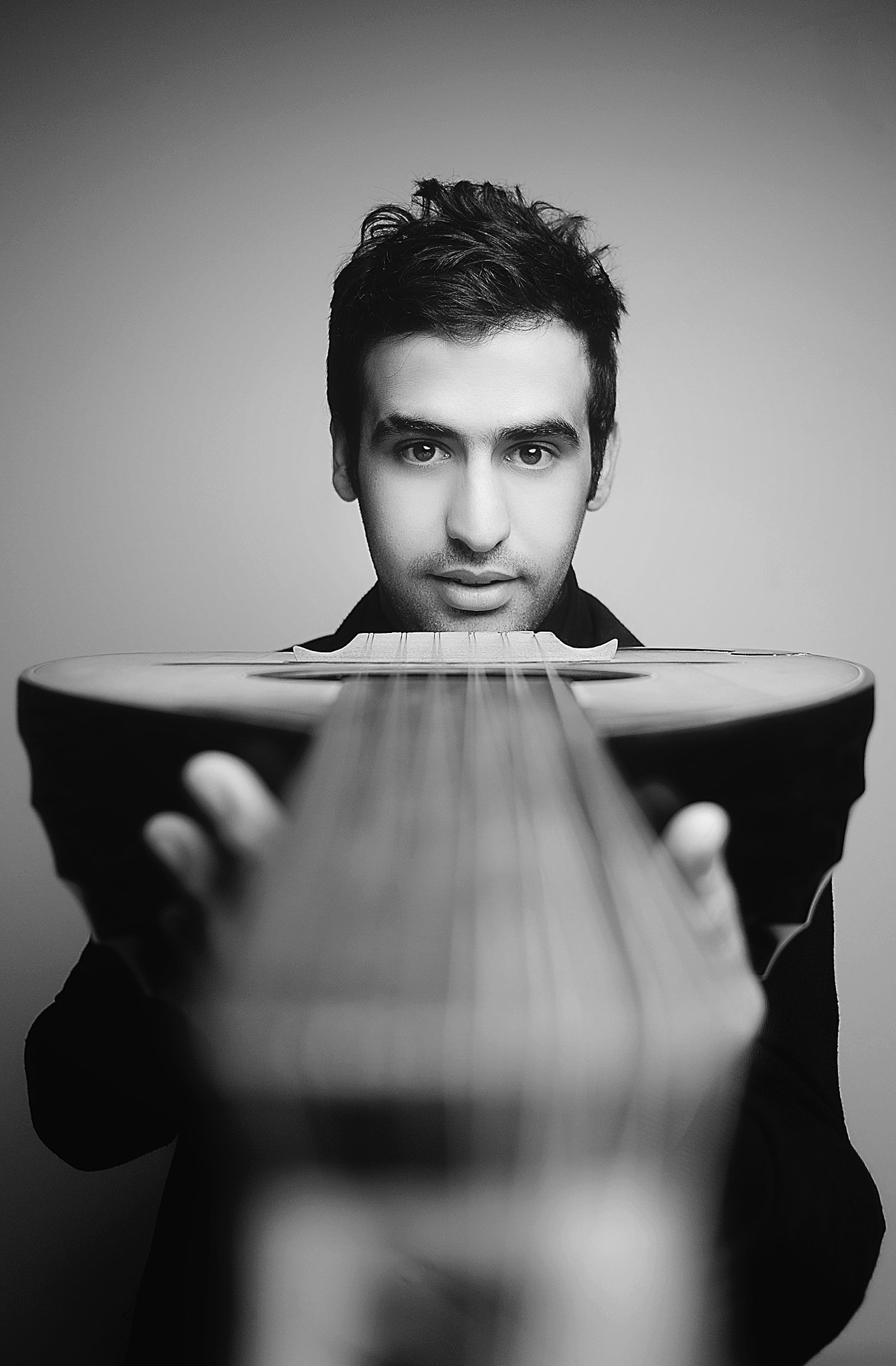 Ali Jabor spielt Oud - Bretten