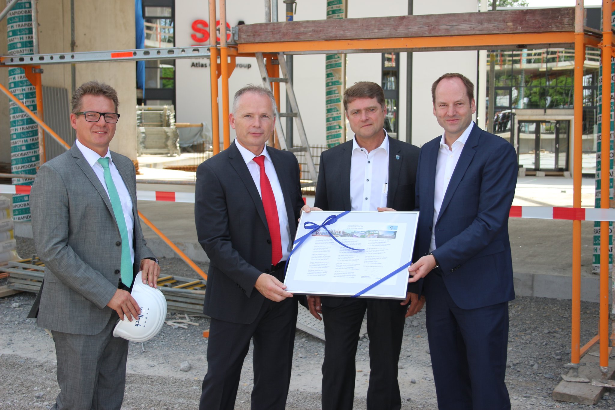 Richtfest bei SCA Schucker: Innovation und Kompetenz unter einem Dach ...