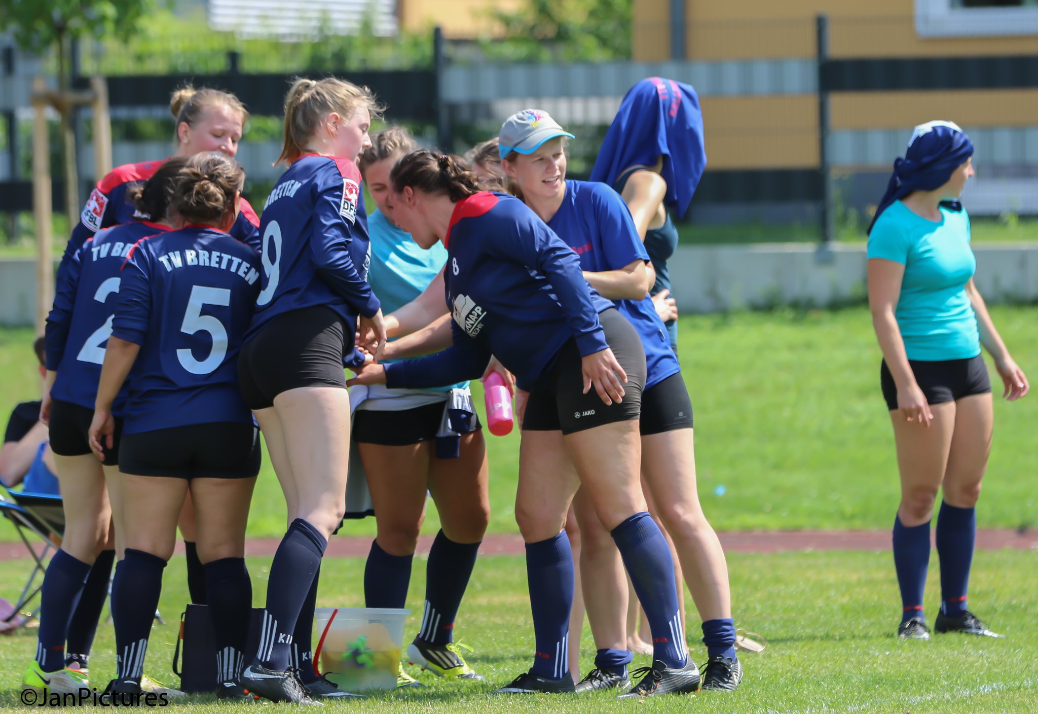 Sieg für die Brettener Faustball Damen - Bretten
