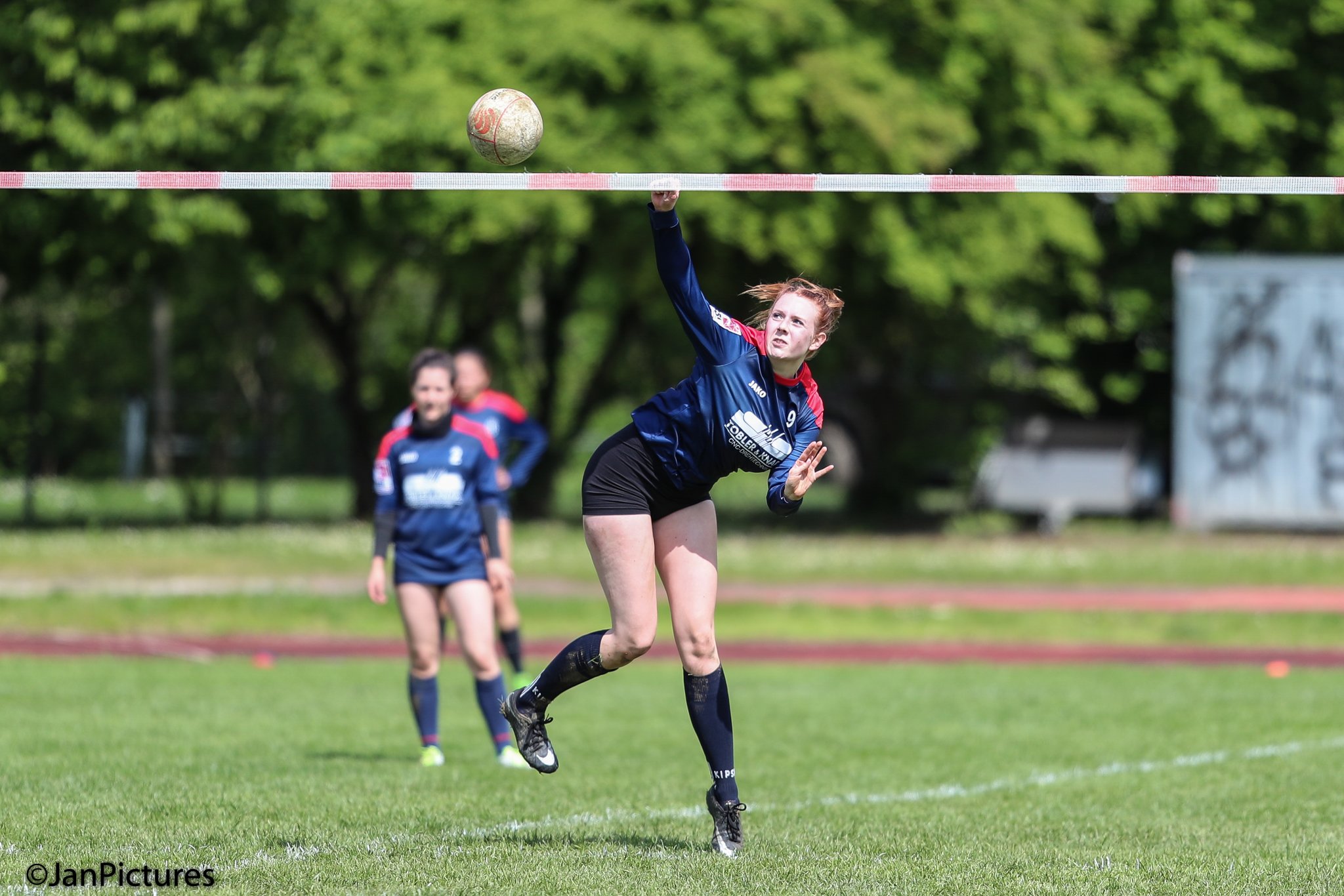 Niederlage für die Brettener Faustball Damen zum Saisonauftakt: TV ...