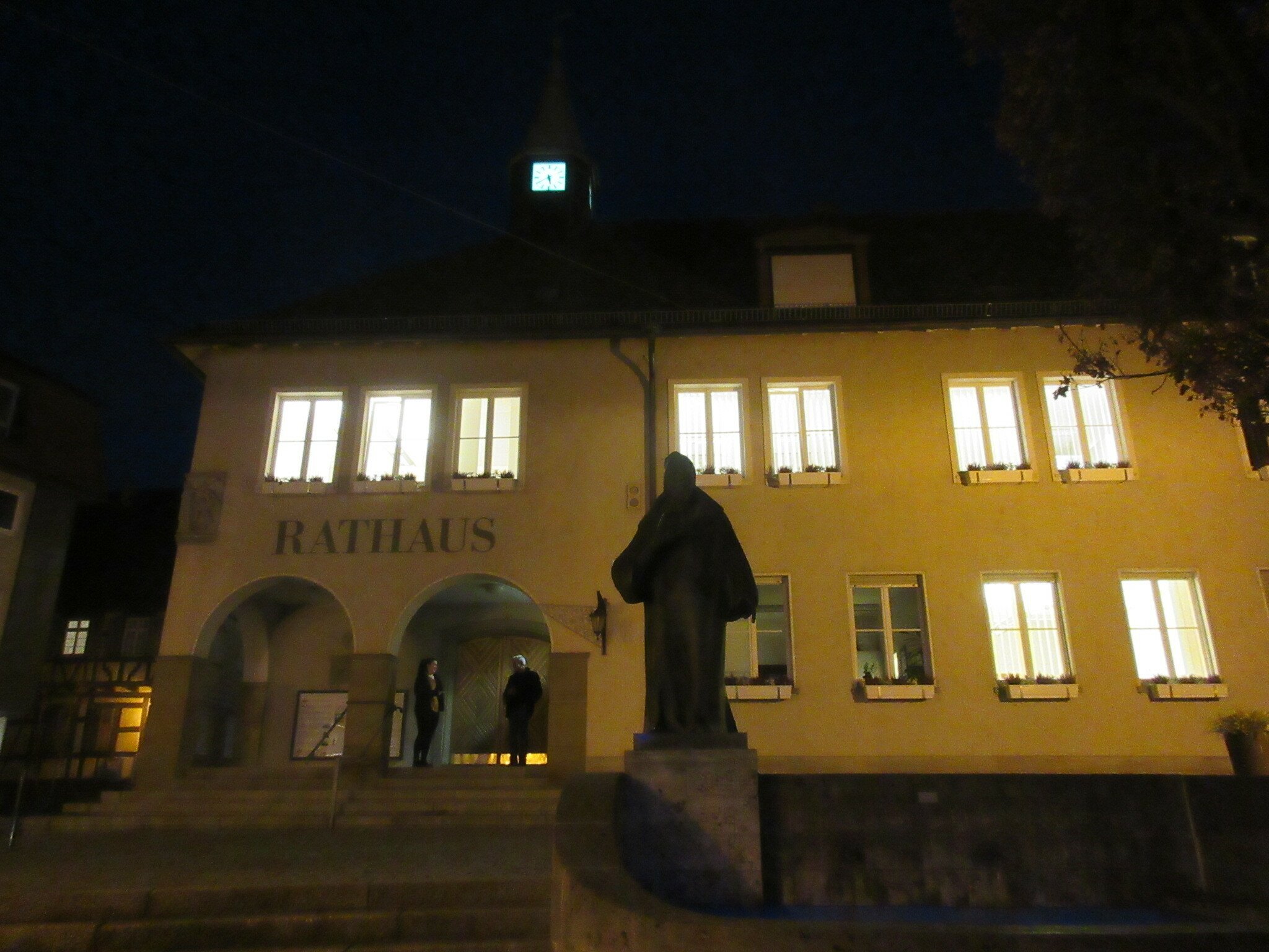 Gemeinderat beschließt Gewerbegebiet und plant Baugebiet: Gemeinde ...