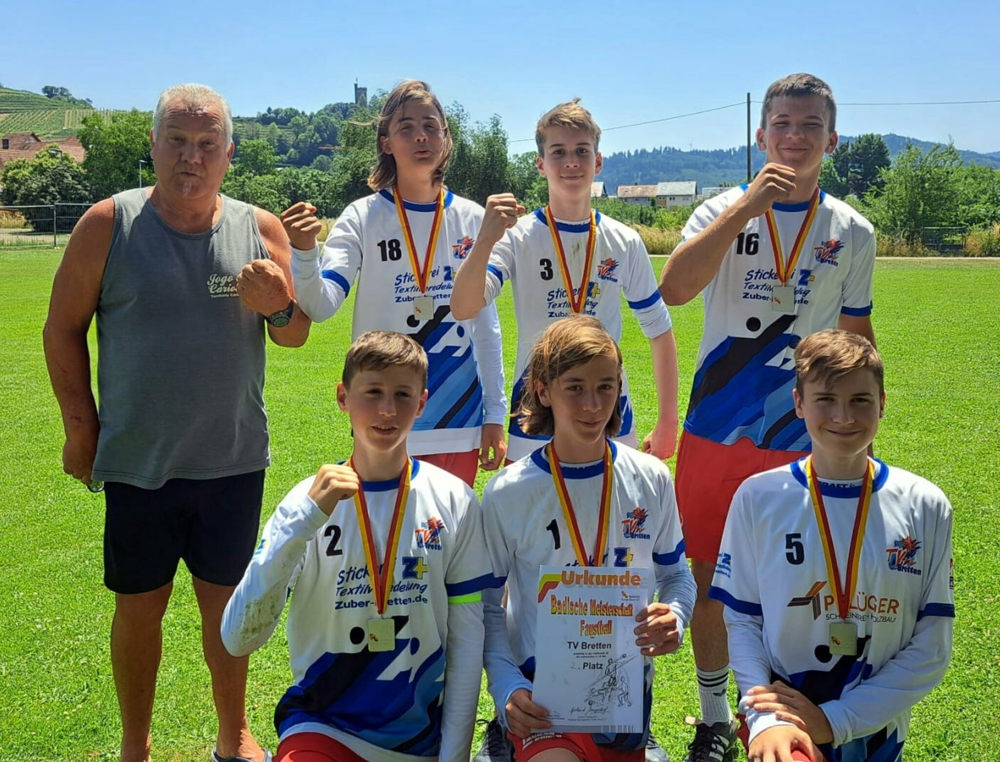 Erste Silbermedaille in der Feldsaison: Faustball Jugend U 18 Badischer ...