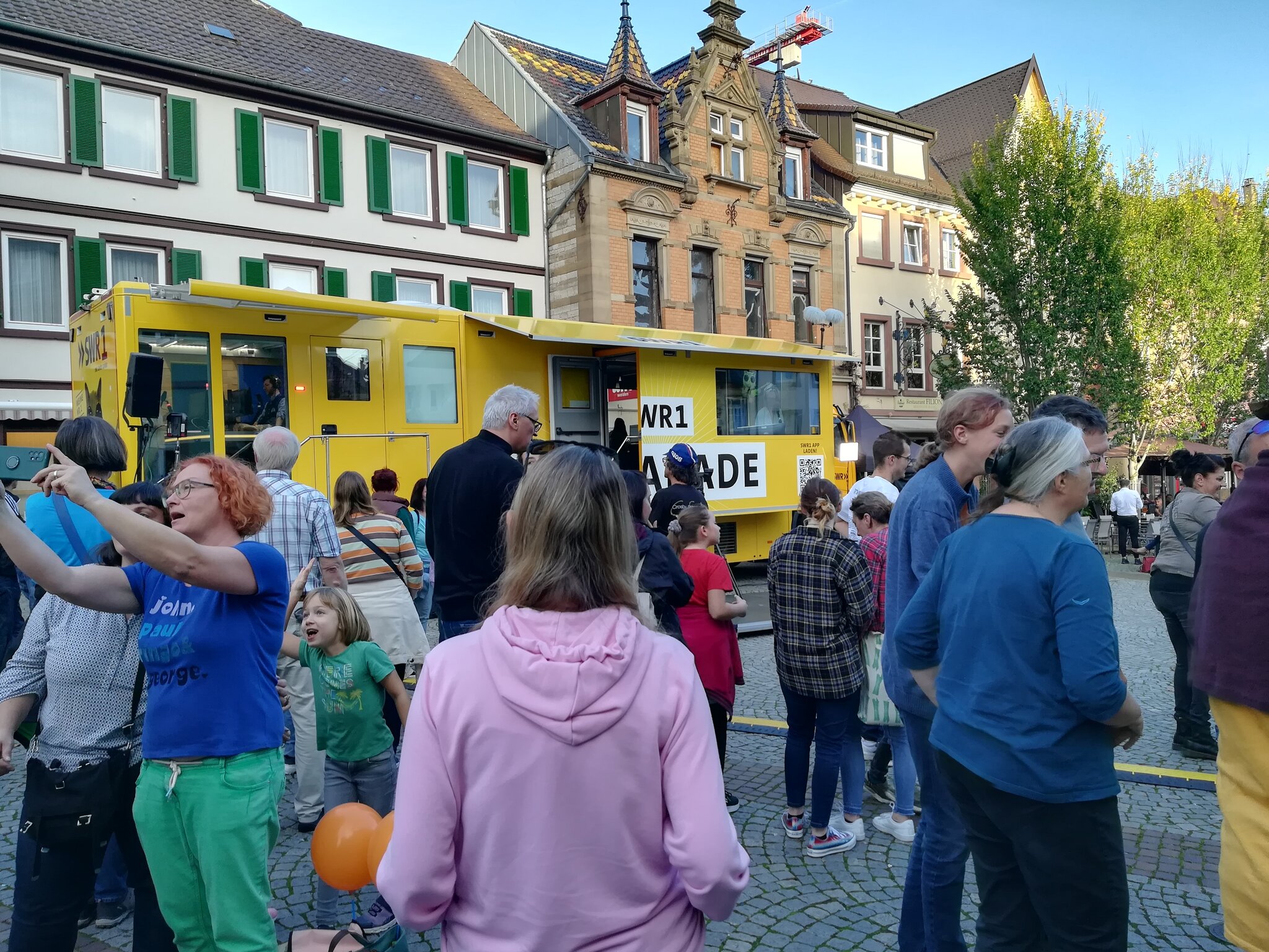 Kult auf dem Marktplatz: SWR1-Hitparade in Bretten - Bretten