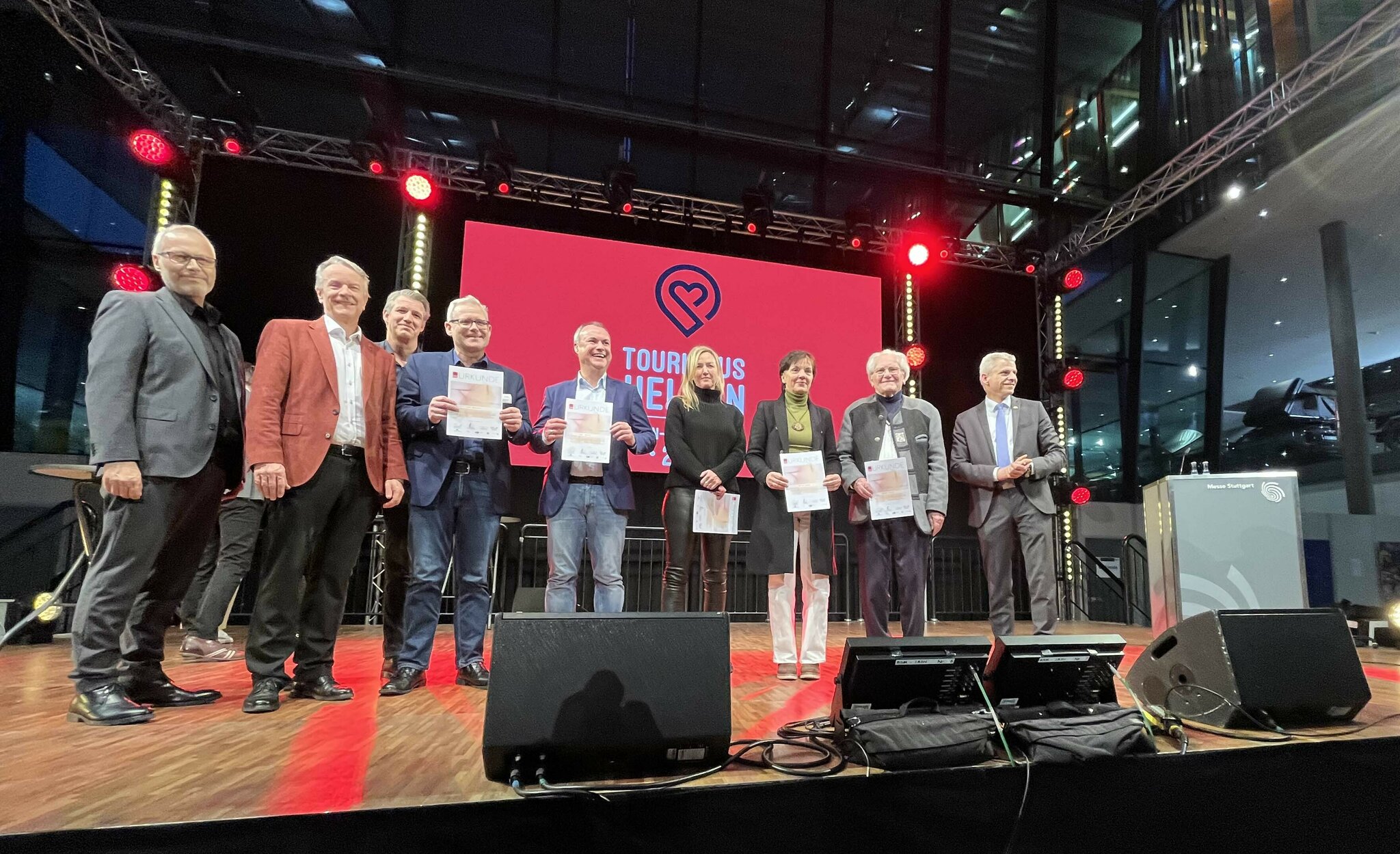 Orts- und Gästeführer mit 90 Jahren: Herbert Schmidt aus Oberderdingen ist Tourismusheld 2023 ...