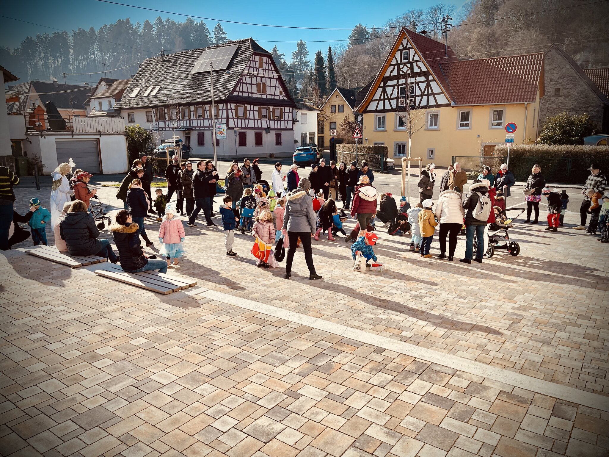 Faschingsumzug des Kindergartens in Ruit: Kleine "Krabben"-Narren ...