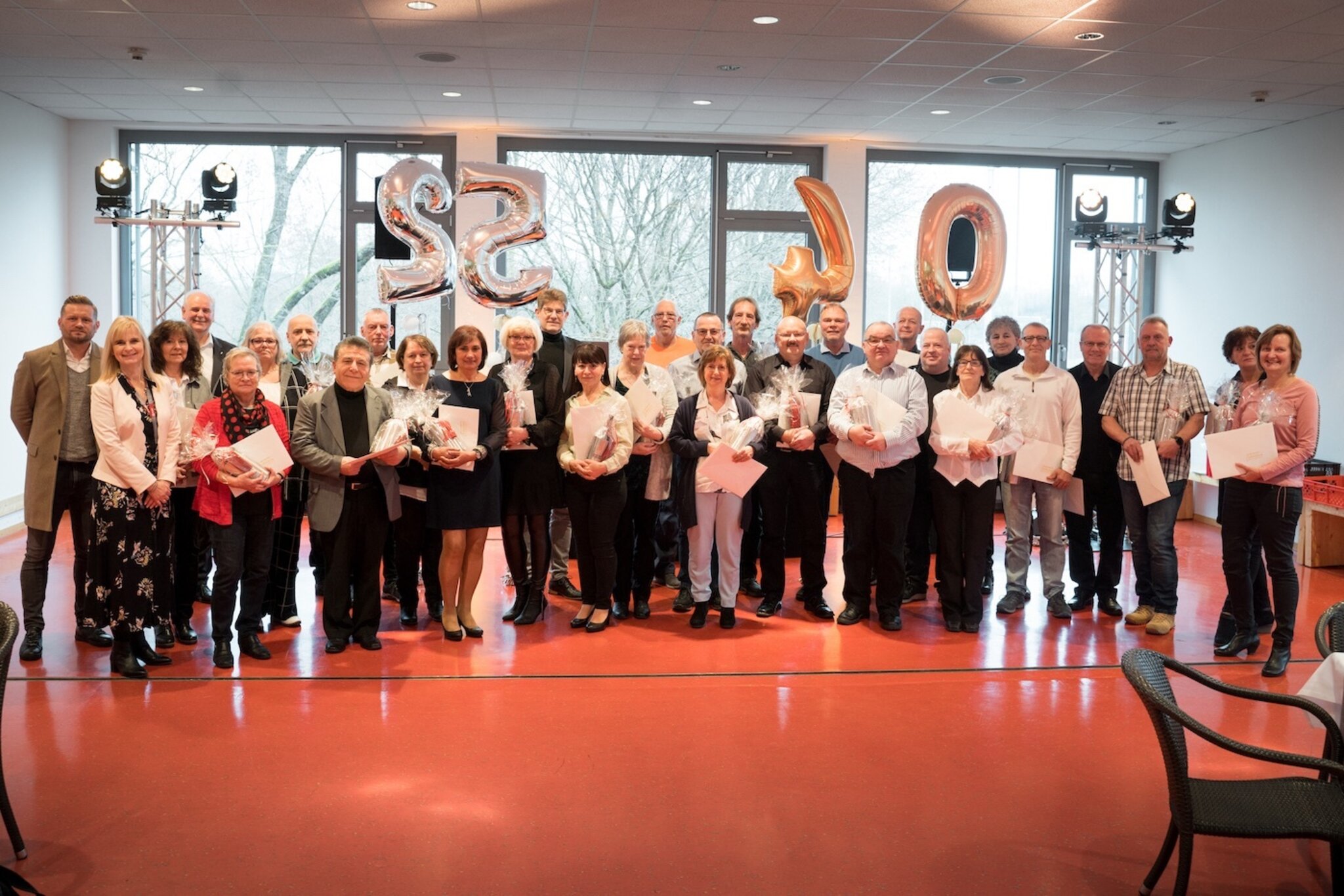 Firma Neff ehrt Mitarbeiter: Jubilare am Standort Bretten geehrt - Bretten