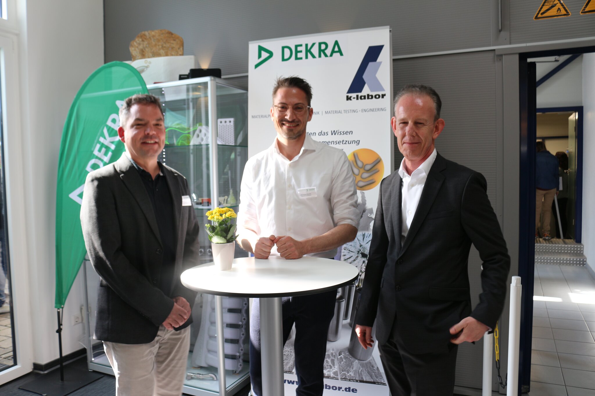 DEKRA Labor-Seminare erstmals in Bretten: DEKRA Automobil GmbH – Labor ...