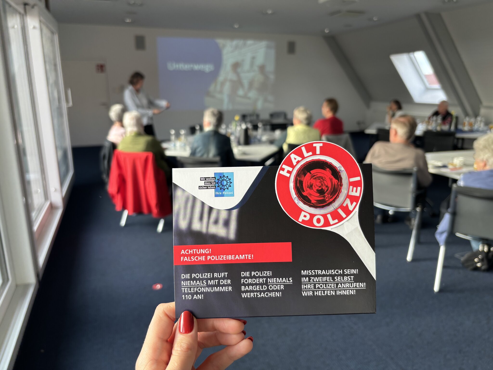 Sicher am Telefon: Volksbank Kraichgau und Polizeipräsidium Karlsruhe ...